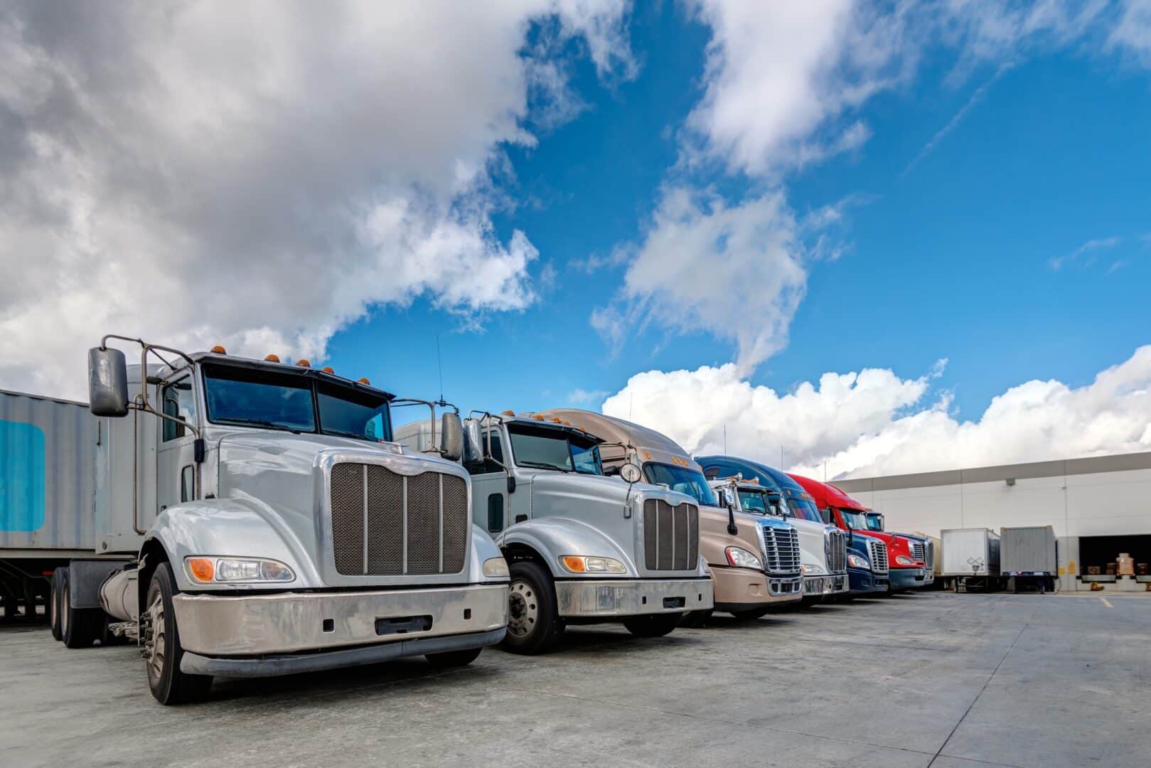 Commercial Vehicle Fleet Management: Features of Commercial Fleet ...