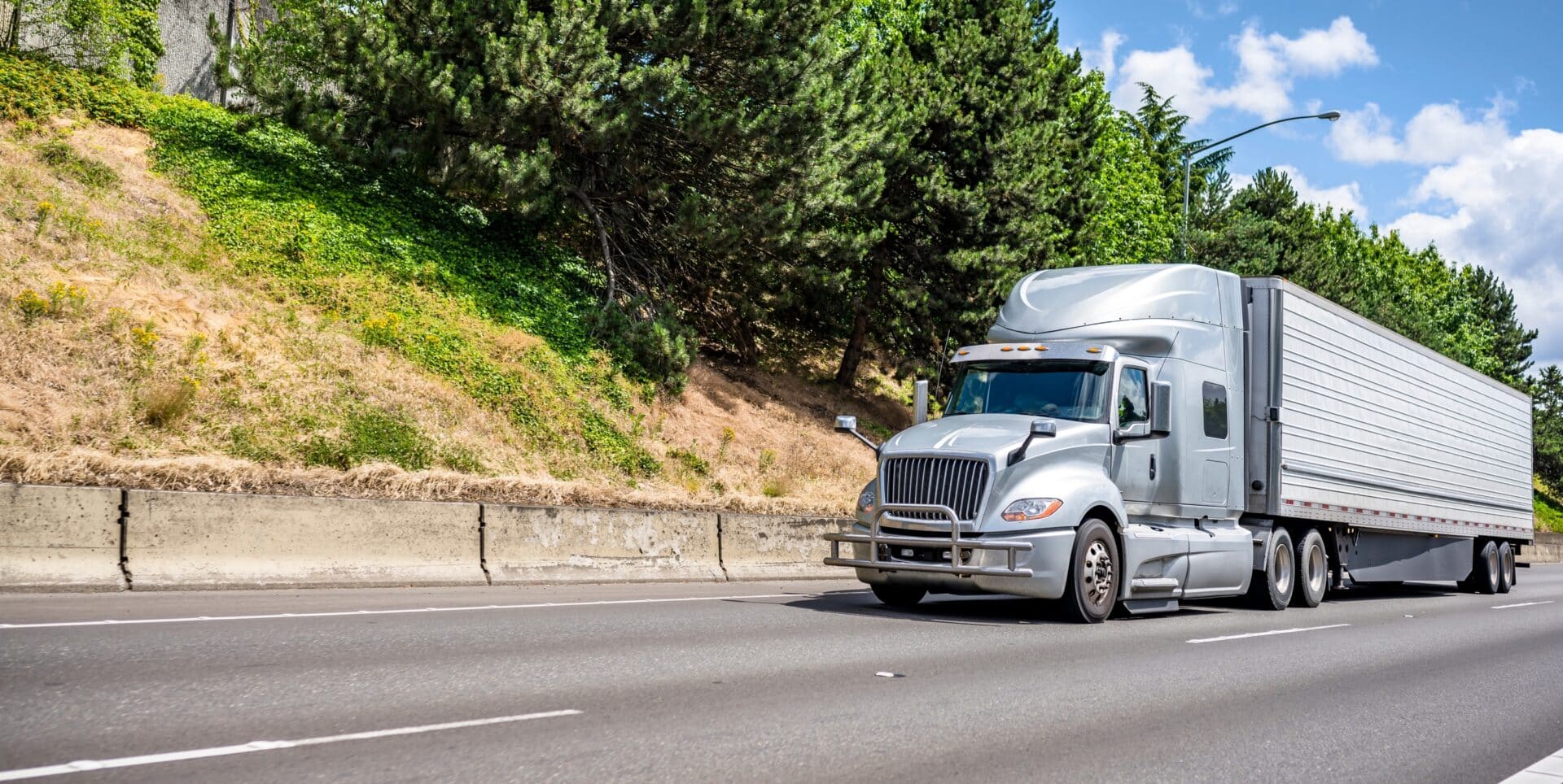 Benefits of GPS Fleet Tracking: Advantages and Characteristics of ...