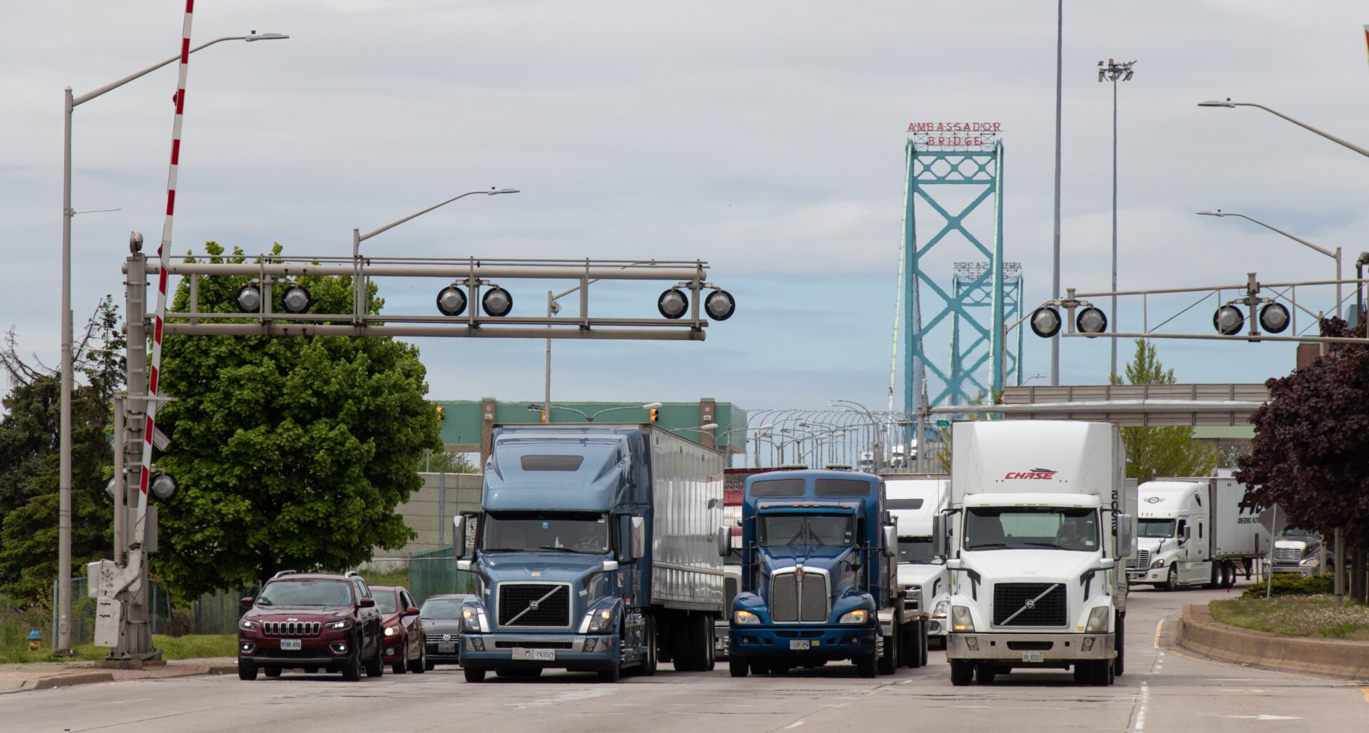 Canadian Commercial Vehicle Drivers Hours of Service Regulations: HOS ...