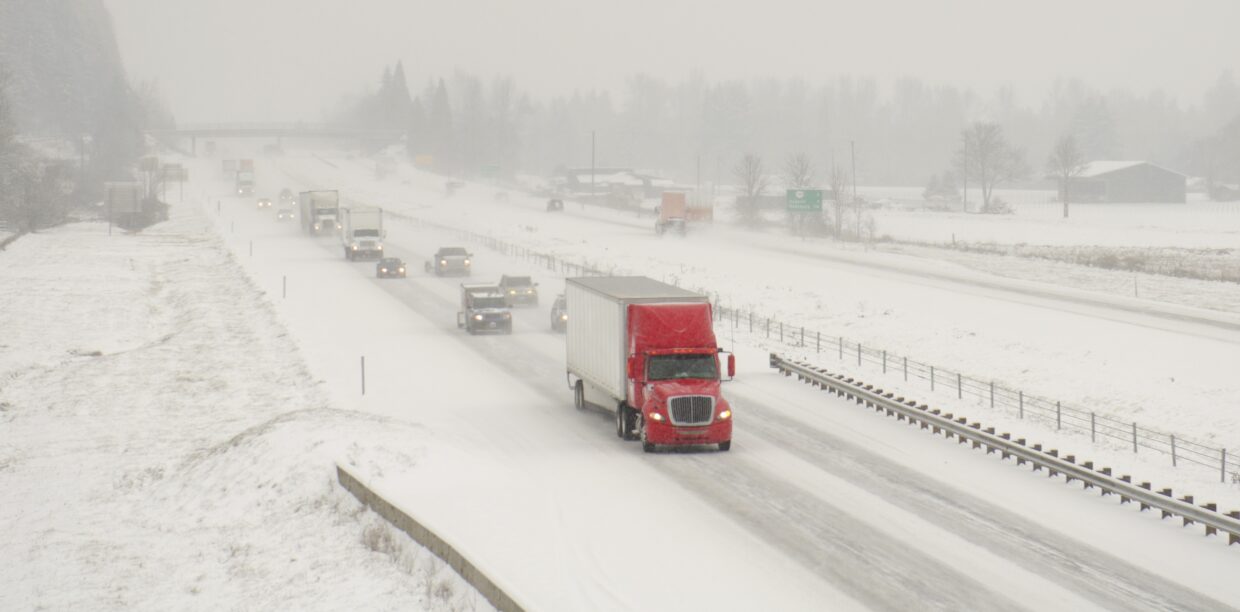 Canadian GPS Trailer Tracking System: How Commercial Trailer Tracking ...