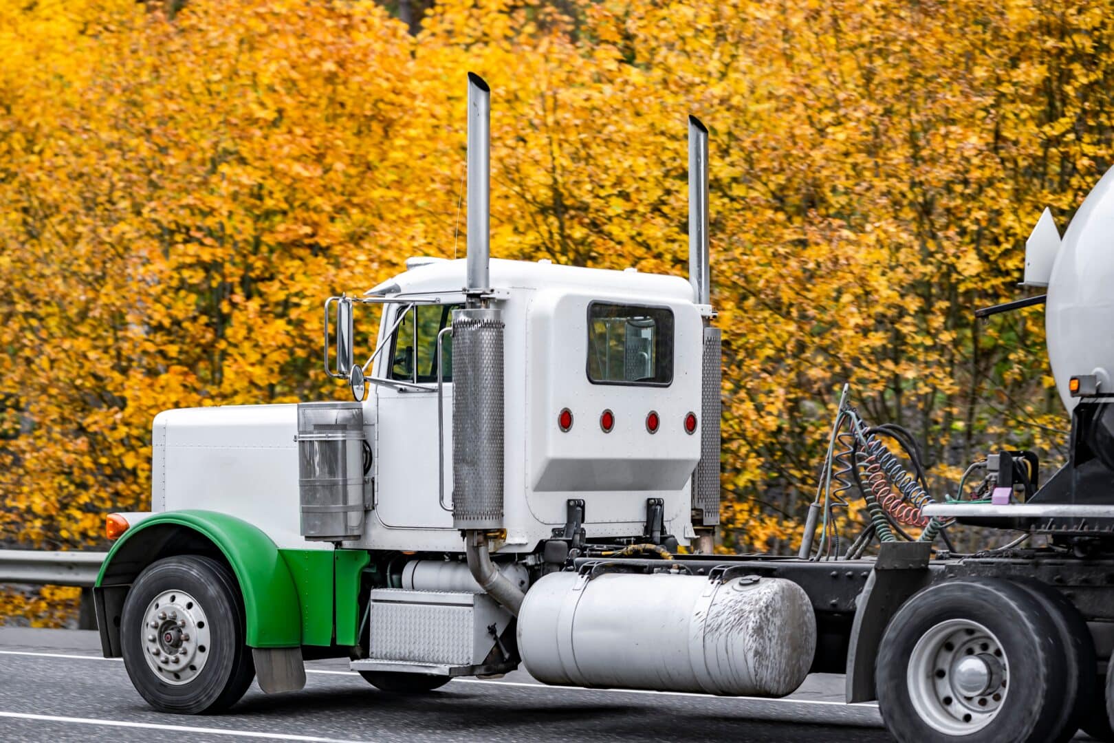 Canadian Elog Prices: Hidden Costs, Money-Saving Tips, Major ELD Providers